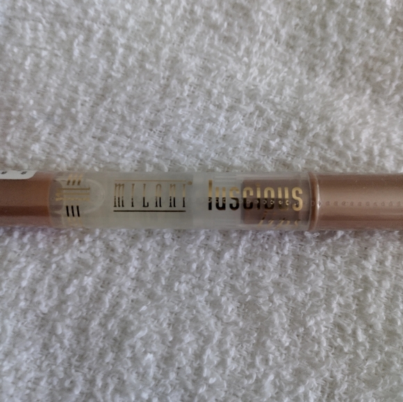 Milani | Makeup | Milani Luscious Lips | Poshmark